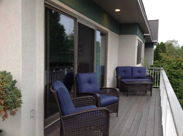 Gorgeous 3-bedroom Apartment Overlooking Grand Traverse Bay, Wrap Around Decking - Traverse City, MI