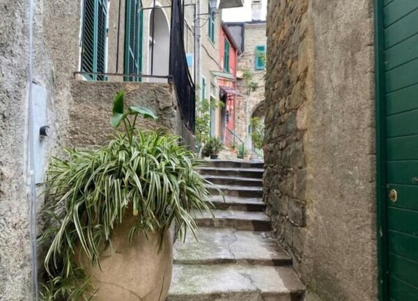 Catherine House - Cinque Terre