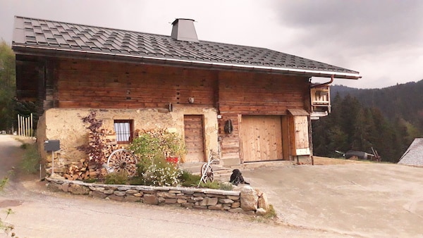 Restored Farmhouse 8/12 Pers 140 M2, Luxury Amenities. Pets Allowed - Notre-Dame-de-Bellecombe