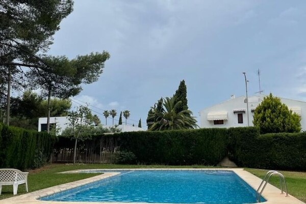 Stylish 3 Bedroom Chalet With A Pool Near The Sea - Dénia