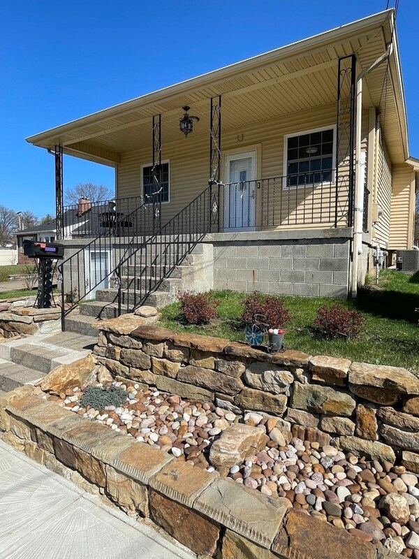 Modern 2br Home In Natrona Hts - Freeport, PA