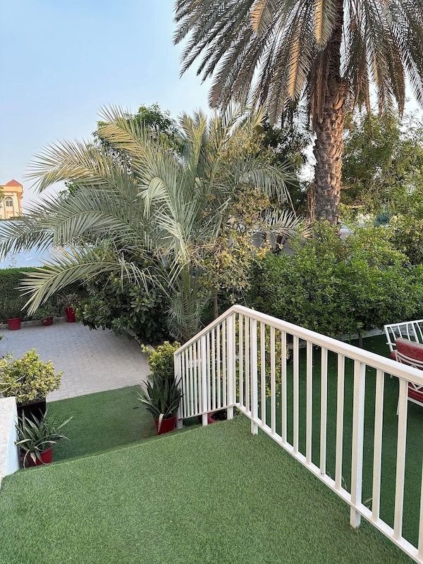 Charming 1-bedroom Villa With Ac, Wifi In Lovely Sharjah - Charjah