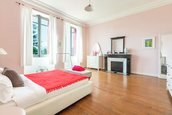 Chateau Ideal For Family Holidays/reunions, Etc. - Montréjeau