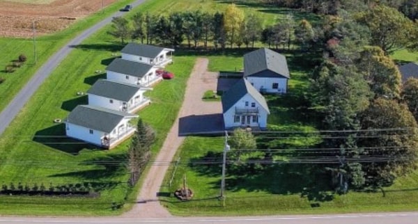 Cozy House/cottage, Minutes To National Park & Golf Course - Prince Edward Island