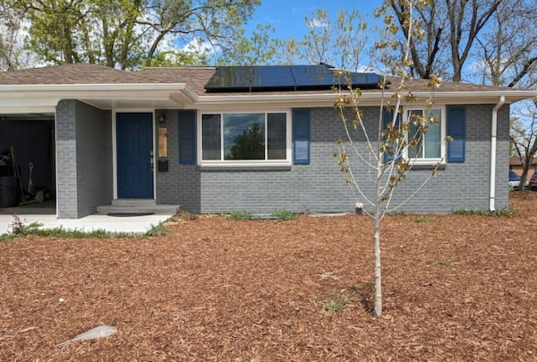 Cozy 5-bedroom Oasis In Arvada! - Golden, CO