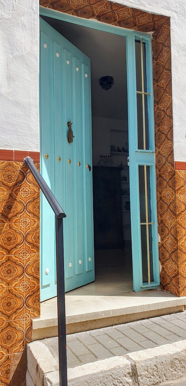 Characteristic Andalusian Townhouse, A Peaceful Retreat Under The Spanish Sun. - Coín