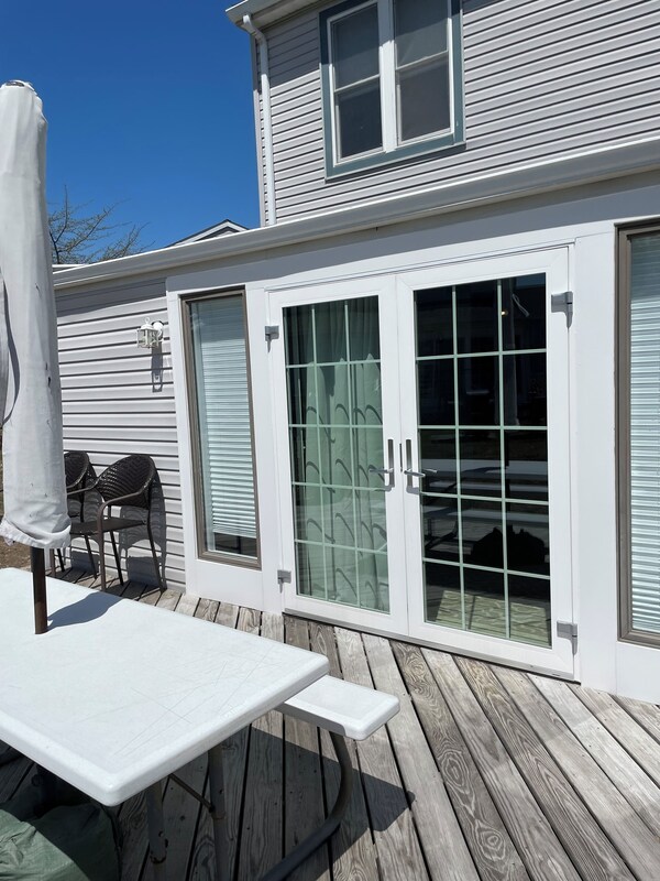 Your Beachy Getaway! 3-bedroom 2.5 Bath With Pool And Tennis Court Sleeps 8 - Delaware