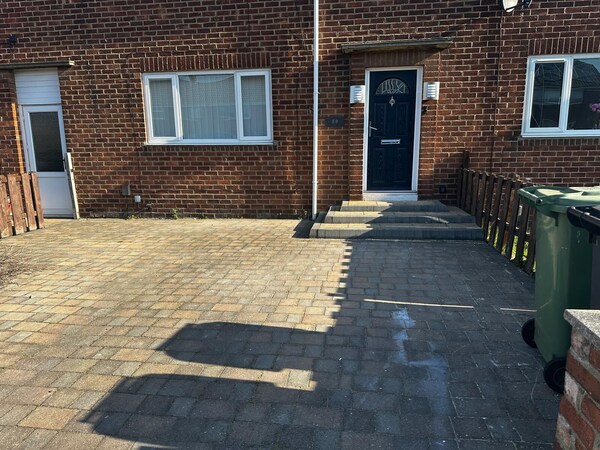 Stylish Home Away From Home With Wifi In Hartlepool - Suit Direct Stadium