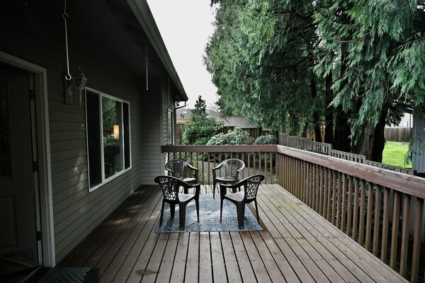 Stunning Ranch Home In Walkable Gorgeous Happy Valley Neighborhood - Portland, OR