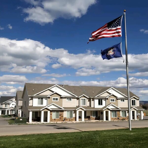 Bear Lake Family Friendly Town Home With Kayak/paddle Board/wifi/king Bed - Garden, UT