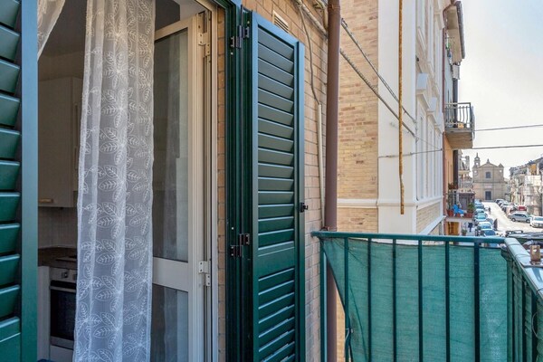 Apartment On Two Levels In The Center, A Stone's Throw From The Sea - Porto Recanati