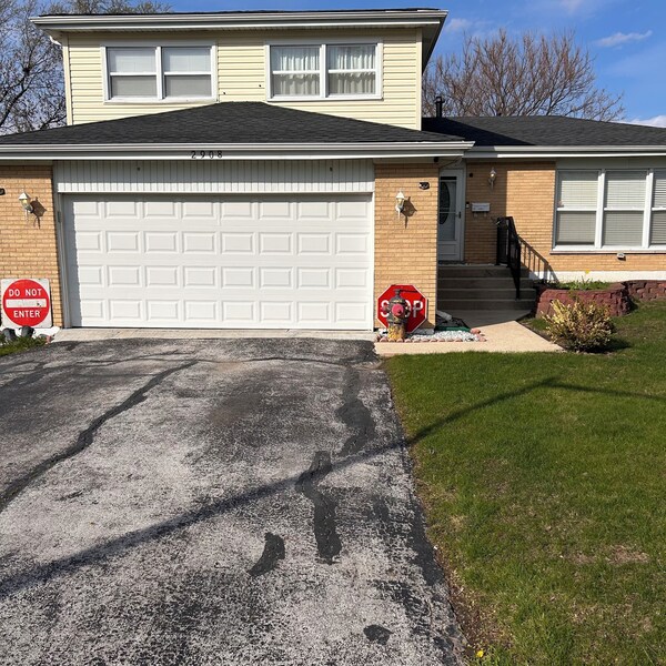 Charming 3-bedroom House With Wifi In Peaceful Hazel Crest - Homewood, IL