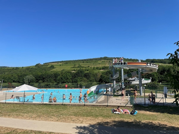 Hermoso Apartamento Para 4 Personas Con Wifi, Piscina, Tv Y Aparcamiento - Luxemburgo