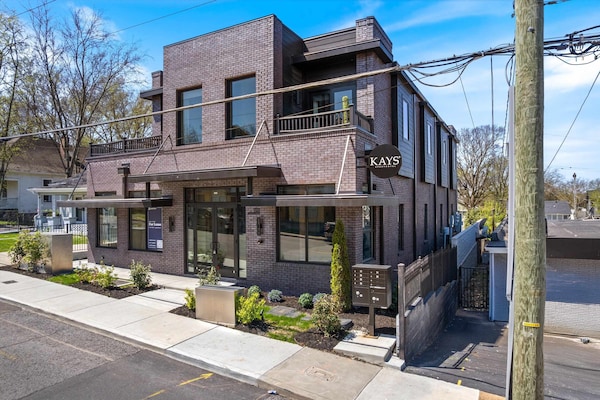 Kay's Retreat - Brand New, Walk To Restaurants - Nashville, IN