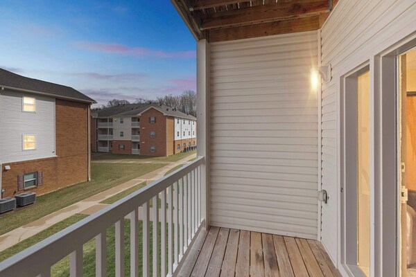 Spacious And Modern Stay To Relax & Recharge - Mansfield, OH