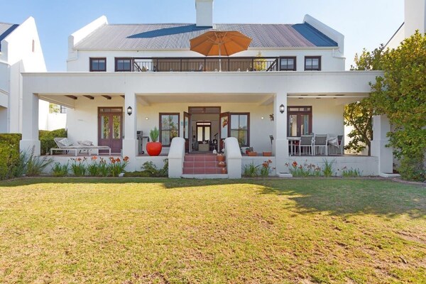 Winelands Golf Lodges 1 - Stellenbosch