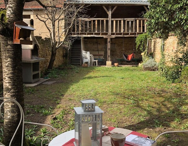 Gîte Calme Avec Spa En éTé, Animaux Acceptés, Parcage, Pour 8 Personnes - Saint-Amand-Montrond