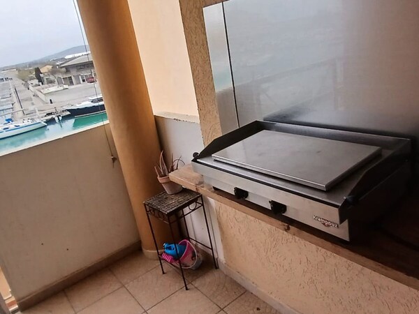 Appartement T2 Frontignan-plage, 6 Pers, Vue Port, Parking Inclus - Frontignan