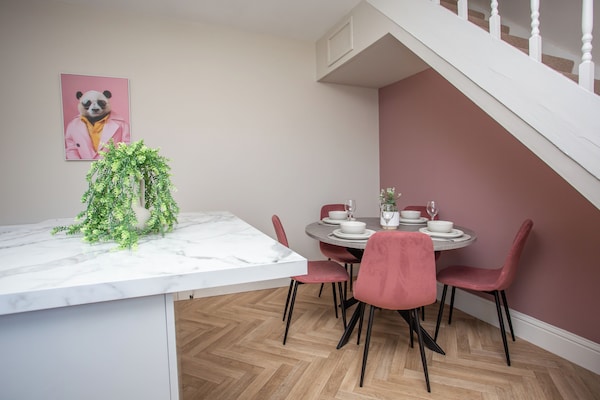 This House Is A 4 Bedroom(s), 1.5 Bathrooms, Located In County Durham, England. - Raby Castle