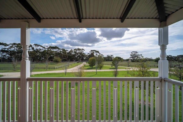 6b Luxury Rustic Farm Manor In Lang Lang - Koo Wee Rup