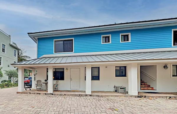 Chic Seaside Condo In Juno | Steps Onto The Beach! - 朱庇特
