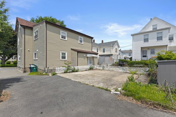 Totally Renovated 3br Apartment - Brighton - Boston