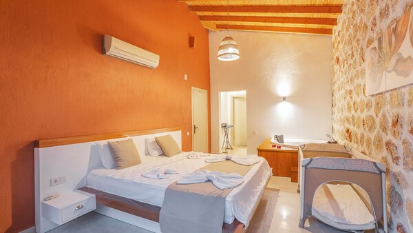 Magnificent Villa With Pool Close To Kalkan Center - Kalkan
