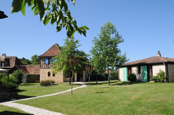 Gîte Tout Confort 2 à 4 Pers.  Spa, Piscine & Clim Proche De Bergerac - Dordogne