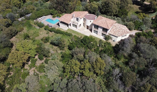 Sublime Villa Avec Piscine à Porticcio - Ajaccio