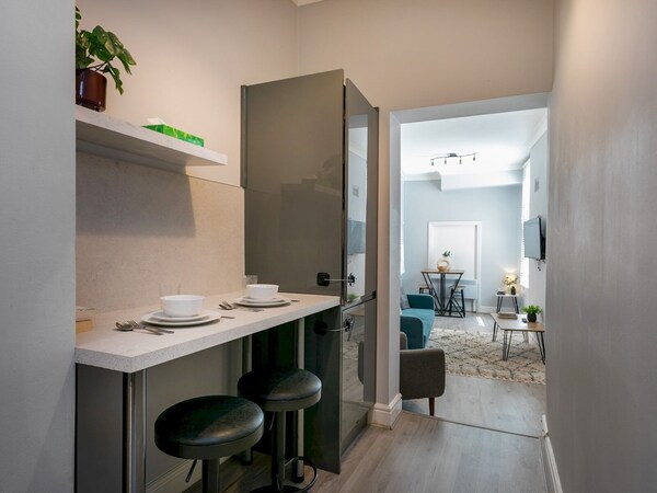 Central Gem | Plush Beds -Walk To Attractions! | Pass The Keys - Nottingham