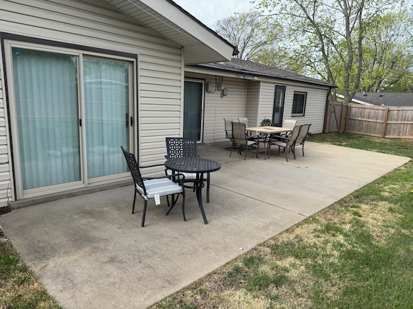 Charming 3-bedroom House With Ac, Wifi In Amazing St. Louis - Chesterfield, MO