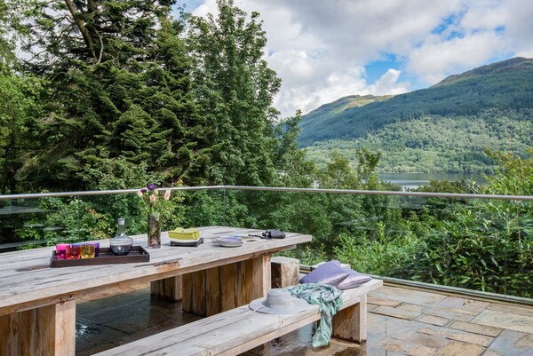 Sequoia House - Nine Bedroom Villa, Sleeps 19 - Tarbet