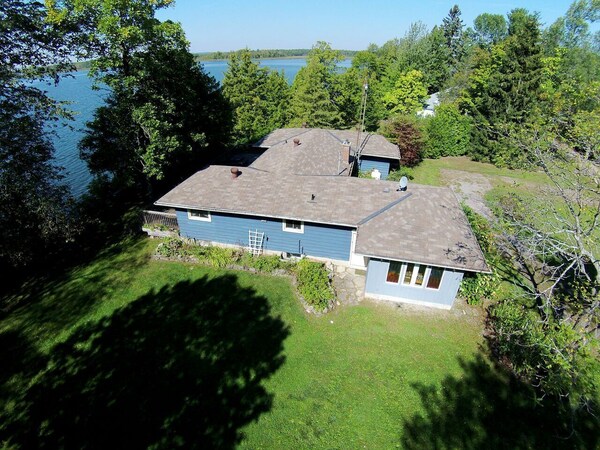 Tranquility On Lake Seymour, Trent Hills. Seymour Point A Year Round Property. - Campbellford