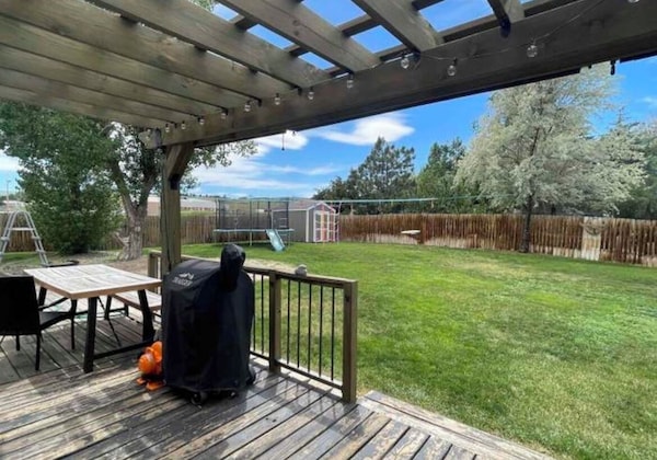 Family-friendly Home Near Yellowstone W/ Yard, Bbq & Outdoor Adventures - Hot Springs State Park, Thermopolis