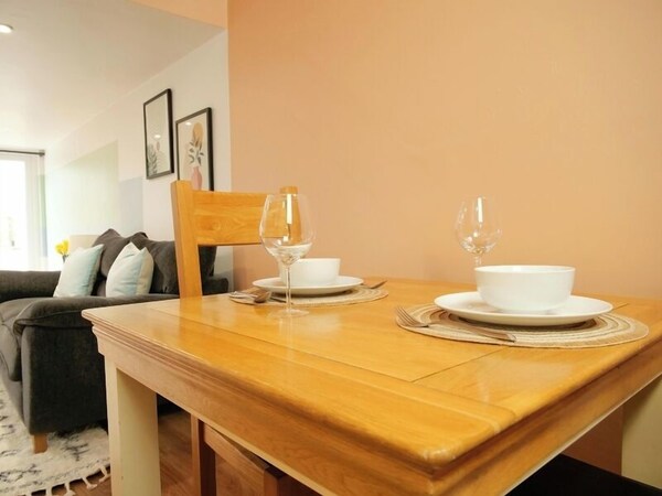 Light Spacious Studio Apartment With Terrace - Jersey