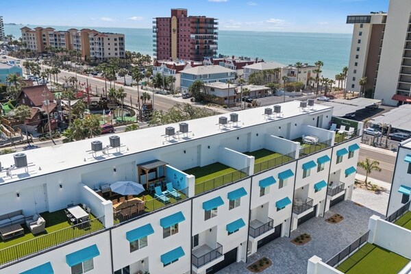 Sunset Cove - Azul A2 - Treasure Island, FL