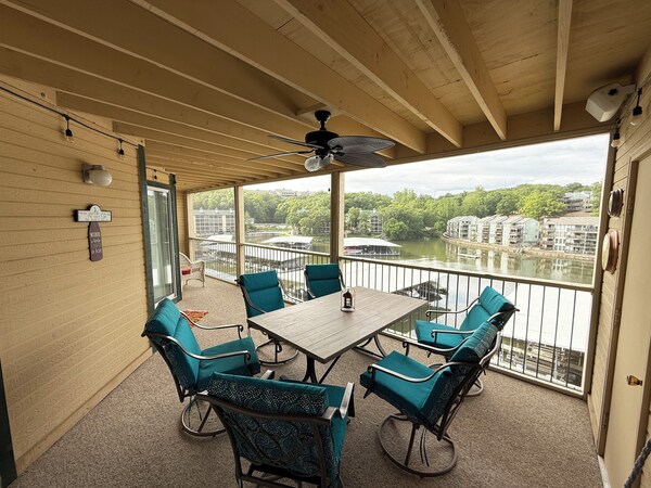 Charming 3-bedroom Condo - No Steps Entry - In Peaceful Village Of Four Seasons - Sunrise Beach, MO
