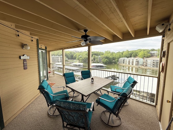 Charming 3-bedroom Condo - No Steps Entry - In Peaceful Village Of Four Seasons - Sunrise Beach, MO