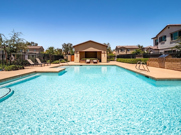 3-bedroom House In Beautiful Chandler With Ac, Wifi, Pool. - Chandler, AZ
