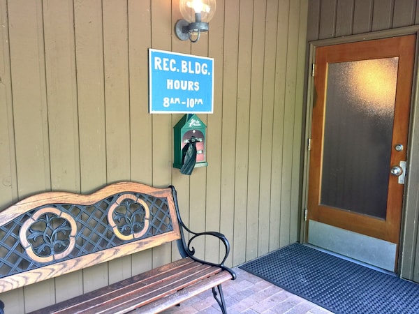 Condo 91sw With A River View And Close To Community Amenities - Glacier, WA
