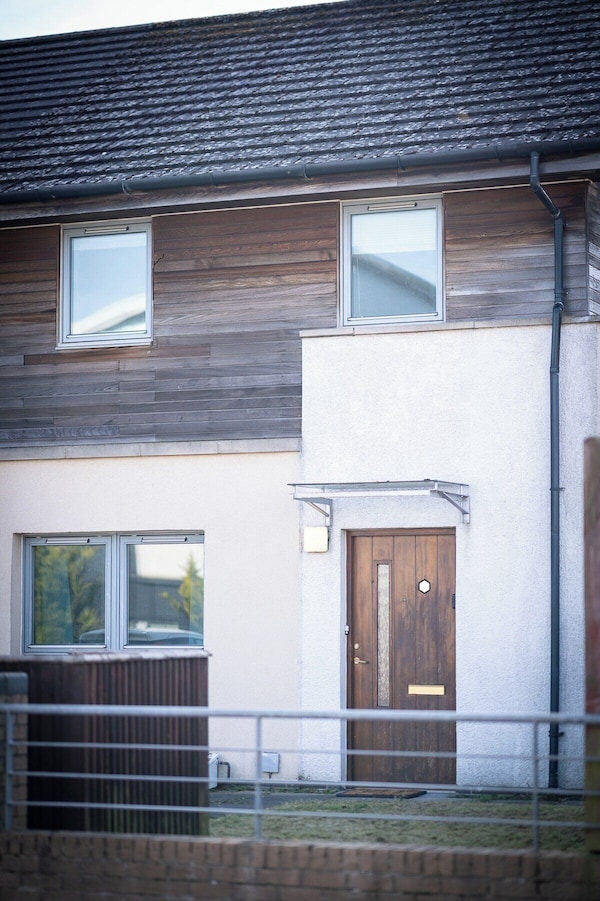115 Gracemount Drive · Luxury 3-bed Townhouse | Free Parking | Central - Edinburgh