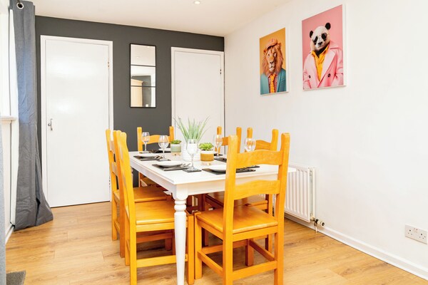 5 Bingham Place · 5-bed House | Free Parking | Central | Sleeps 10 - Edinburgh