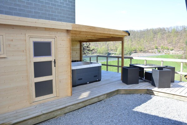 Appartement Avec Vue Sur Le Lac, Sauna Et Jacuzzi - Stavelot
