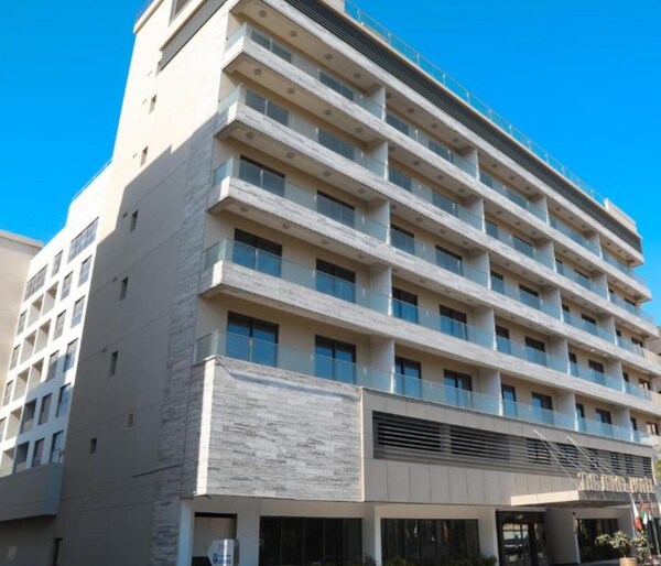 Spacious 3br Family Suite Sunday Luxury Adliya - Bahrain