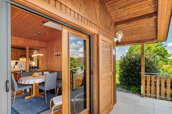 Ferienhaus 'Steinbrecher' Mit Bergblick, Privater Terrasse Und Wi-fi - Bad Karlshafen