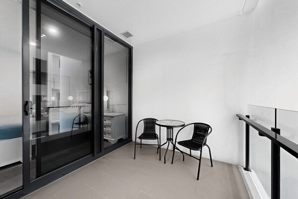 Central Location & Free Carpark - Eve Apartment South Brisbane - Brisbane