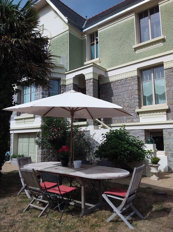 Villa De Charme Des Années 30,200 Mètres De La Petite Mer,du Port,des Commerces - Hennebont