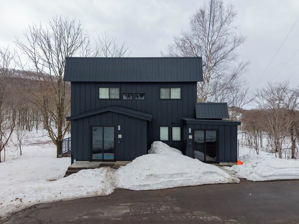 Niseko Town, Toyosato B Near Hirafu, Niseko Village And 30' Risutsu - Niseko