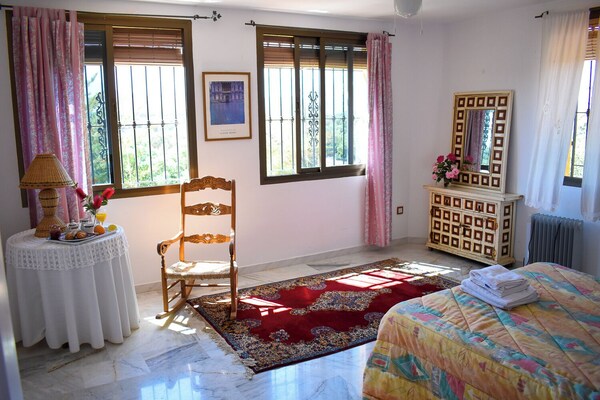 Finca La Lola - Secluded Hacienda - 12 Bedroom House With Pools, Land And Views! - Archidona