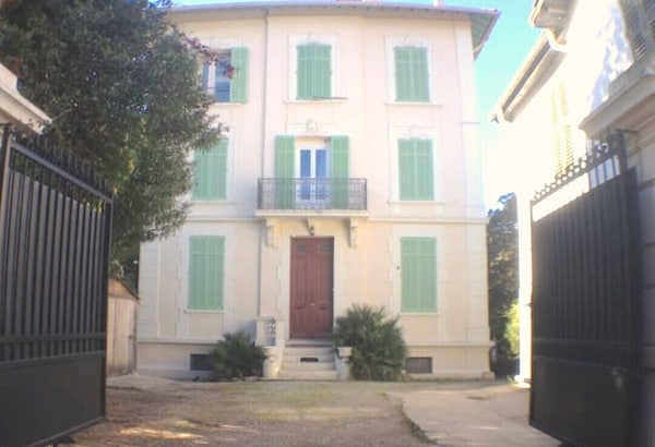 Villa With Garden 200m From The Sea - Cannes